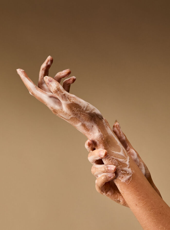 Coconut Sandalwood Gentle & Clean Foaming Hand Soap | Bath & Body Works ...